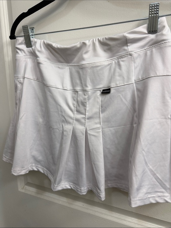 Other | White Athletic Pleated Skort With Small Logo Tag | Poshmark